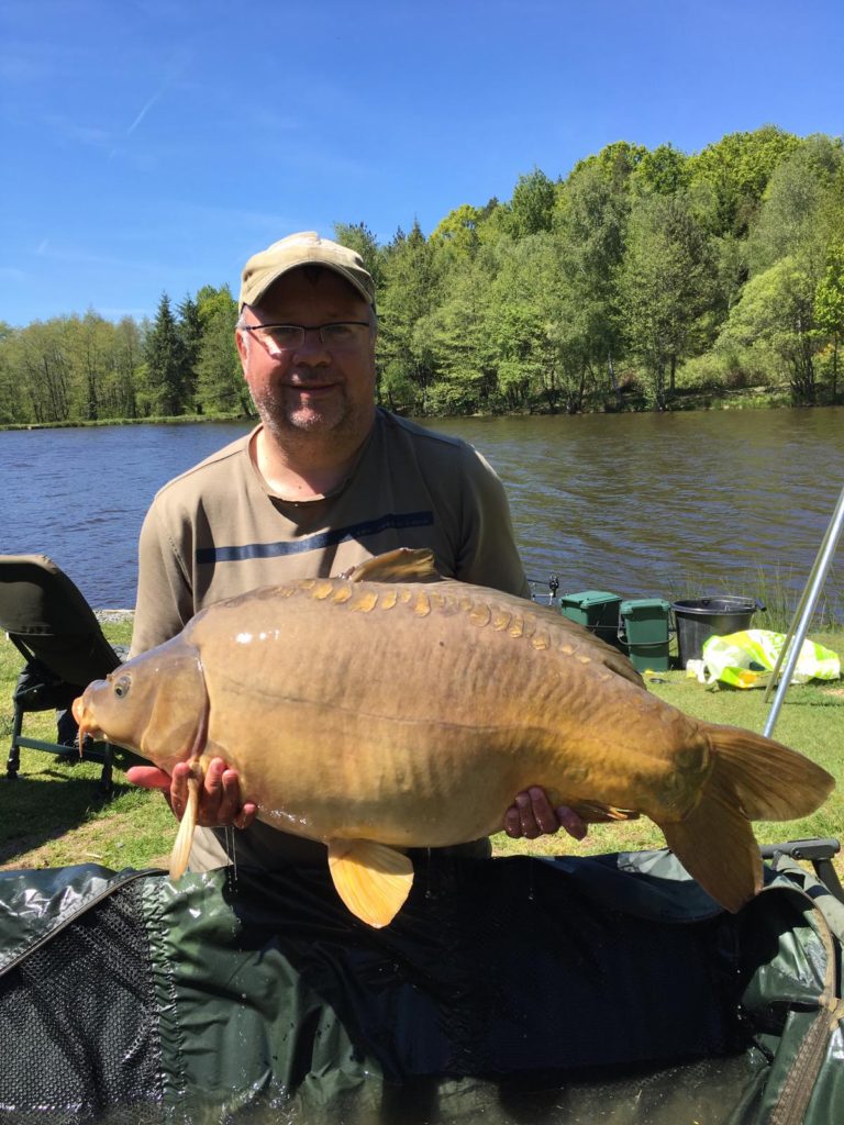 Carp Fishing in France 101: Blow Away your Personal Best (in Peace!)